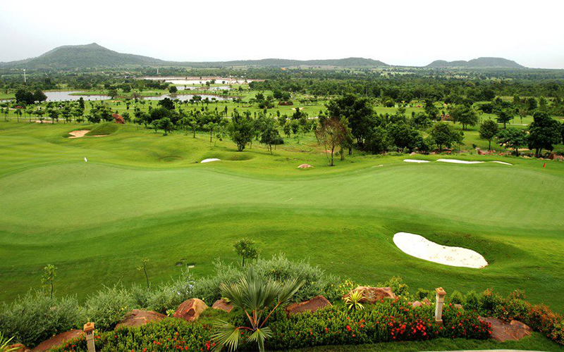 Naraihill Golf Resort and Country Club - Thai Golf Course